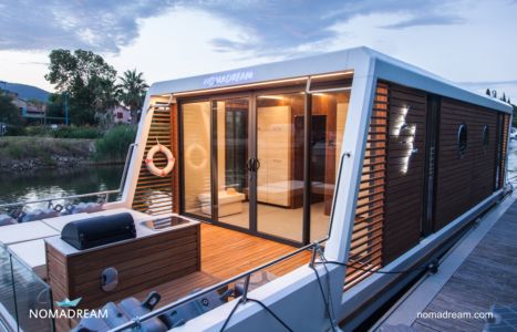 New: houseboats, mobile homes and floating houses for sale