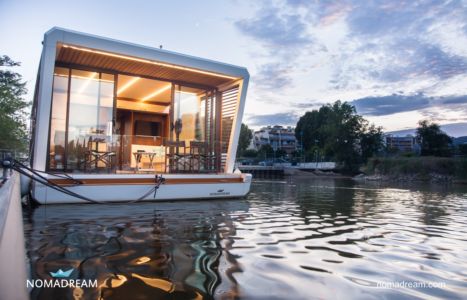 New: houseboats, mobile homes and floating houses for sale